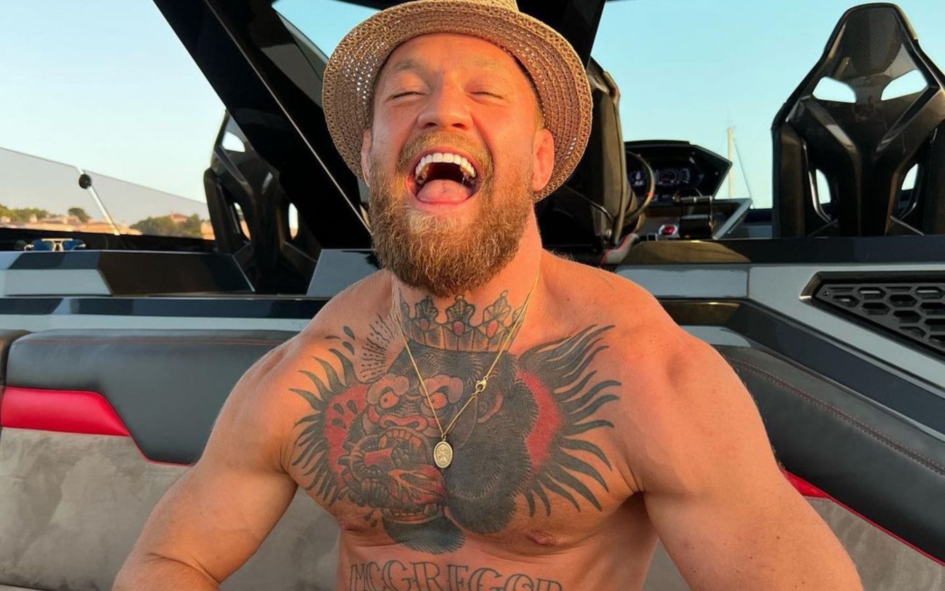 "Looking like a 155 body" - Fans react as Conor McGregor looks ripped ...