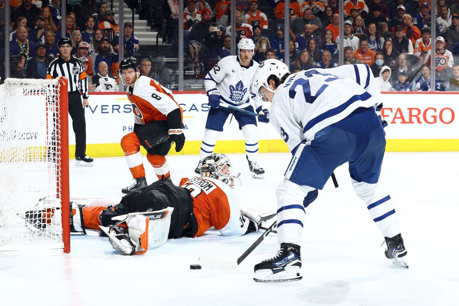 "We will get destroyed in the playoffs": Fans react to Toronto Maple Leafs' 4-3 loss to ...