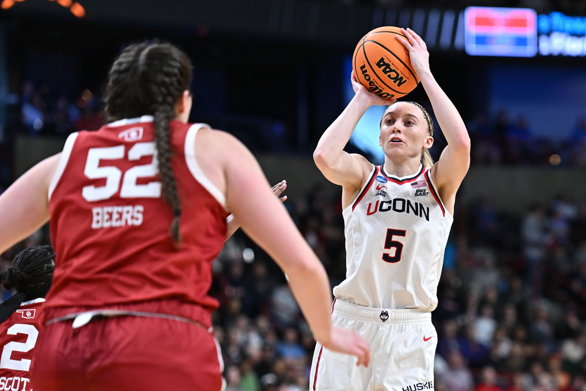paige bueckers: "PAIGE BUCKETS" "That's how you dominate": Fans hype up Paige Bueckers as UConn ...