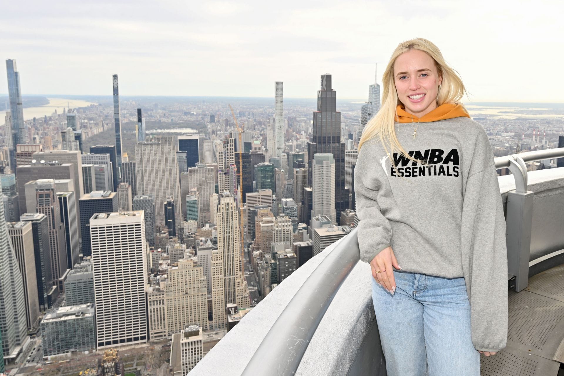 "Why does Hailey look so mad?": College hoops fans react to Hailey Van ...